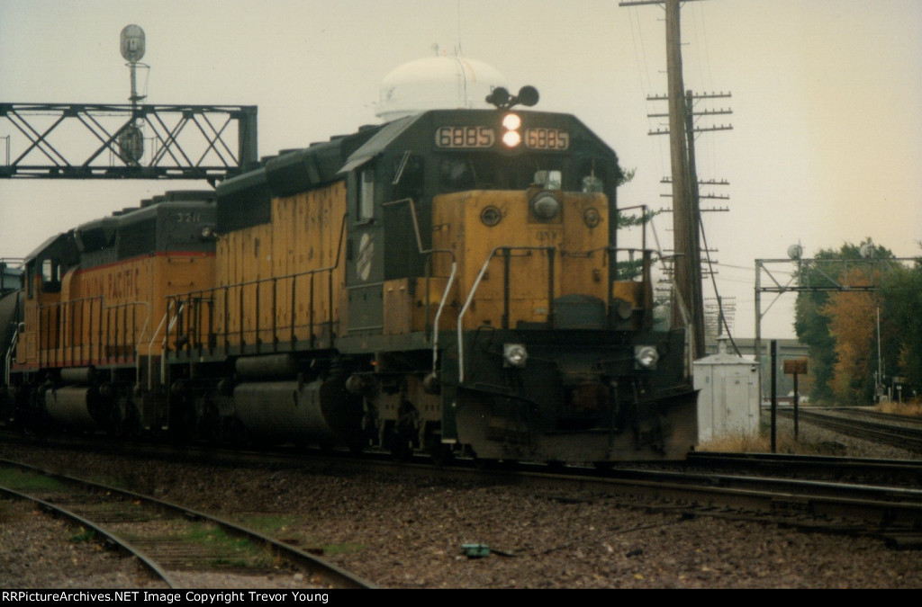 CNW 6885, Rochelle, IL